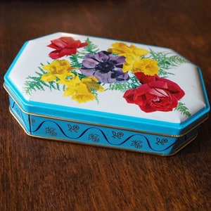 Vintage Floral Tin Box | Floral Tin Box | Vintage Storage Box - Etsy