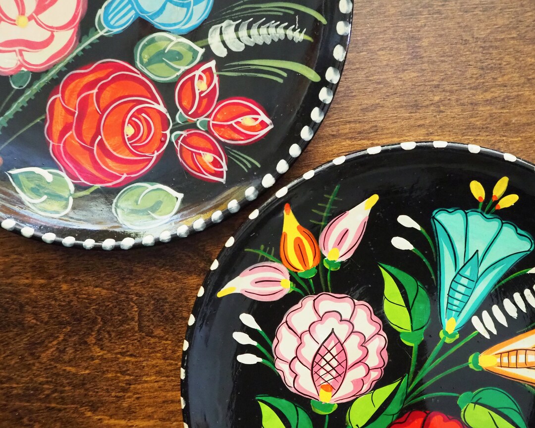 Set of Two Vintage Wall Plates Decorative Wall Plates Hungarian Floral ...