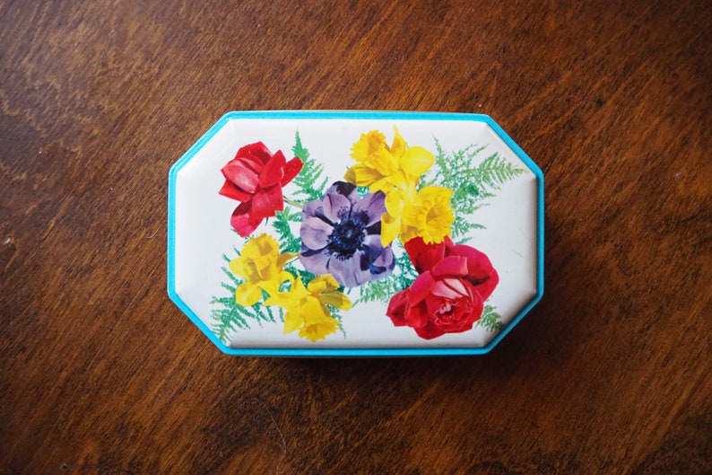 Vintage Floral Tin Box Floral Tin Box Vintage Storage Box - Etsy
