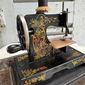Antique Miniature Sewing Machine in A Wooden Carrying Case. Pretty ...