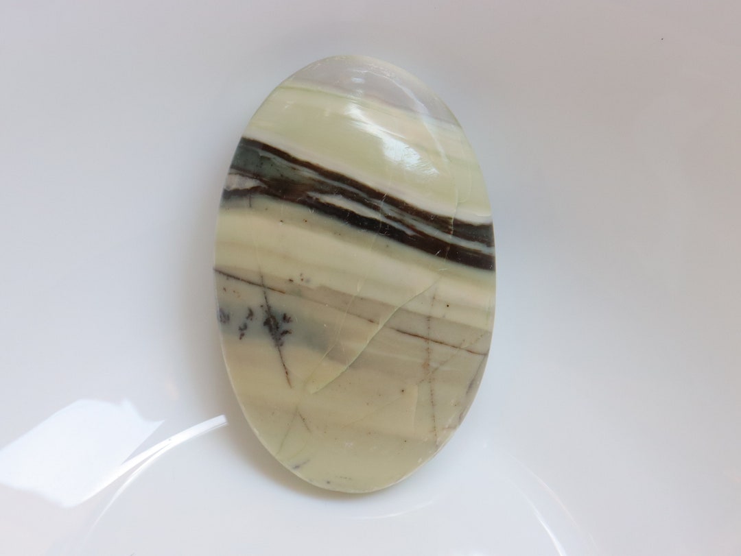 Infinite Serpentine Palm Stone, Natural Infinite Serpentine Stone ...