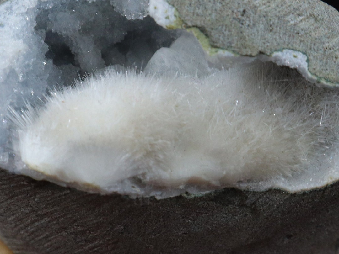 Scolecite Spray Inside Quartz Geode, Natural Scolecite Geode, Quartz ...