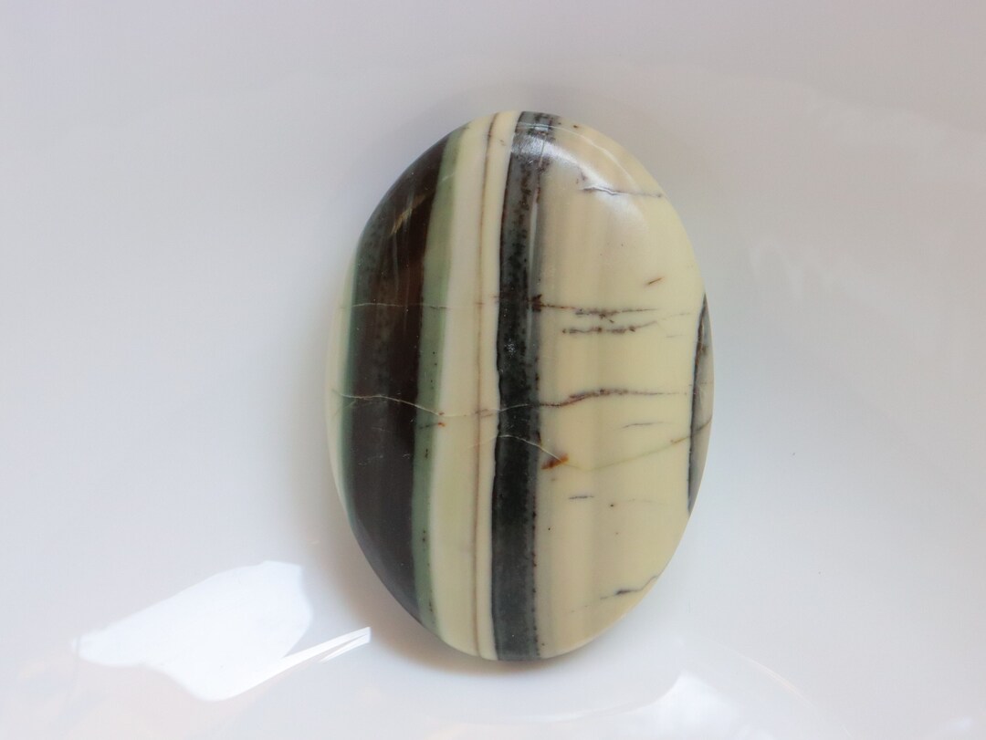 Infinite Serpentine Palm Stone, Natural Infinite Serpentine Stone ...