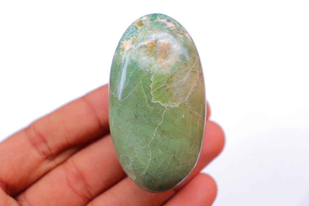 Unique Green Stillbite Palm Stone, New Green Stilbite With Chatoyant ...