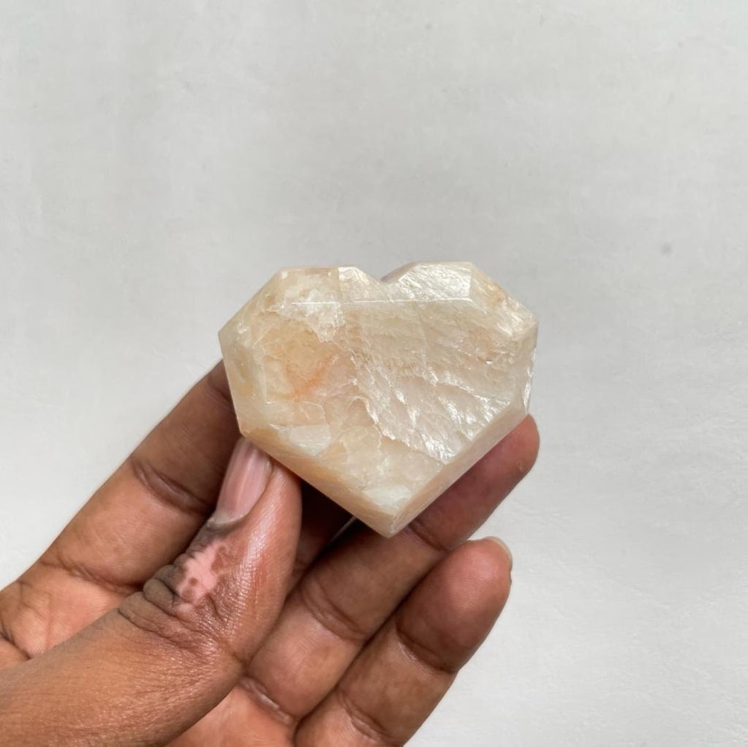 Shiny Peach Stilbite Faceted Heart Stone, Peach Stilbite With Chatoyant ...