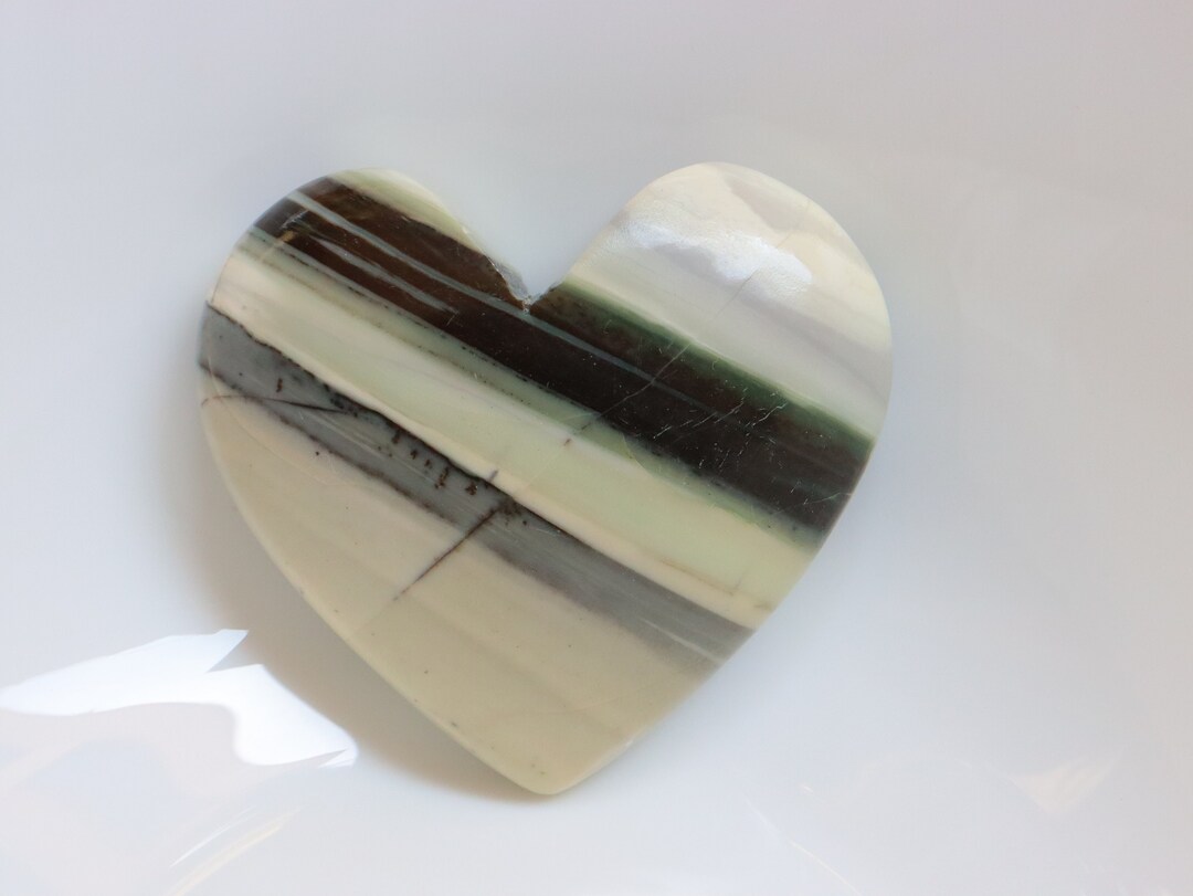 Infinite Serpentine Heart Stone, Natural Infinite Serpentine Stone ...