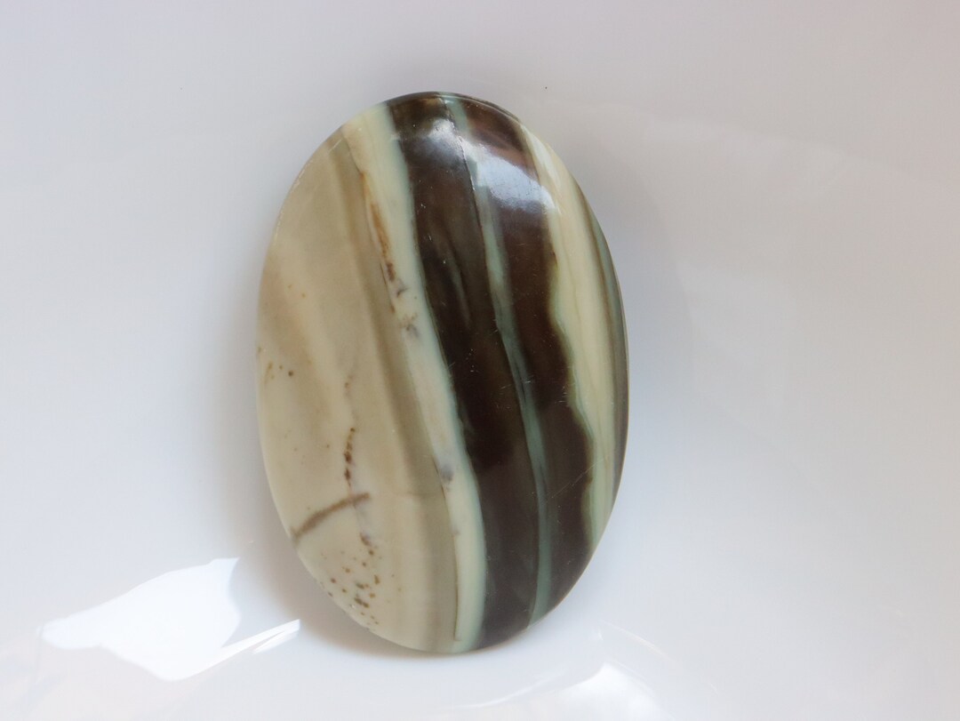 Infinite Serpentine Palm Stone, Natural Infinite Serpentine Stone ...
