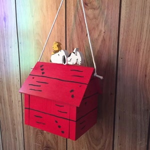 Snoopy Birdhouse Woodstock Dog House Birdhouse Bird Charlie Brown ...