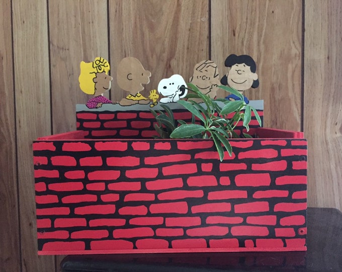 Snoopy Charlie Brown Woodstock Sally Linus Lucy Flower Planter Plant ...