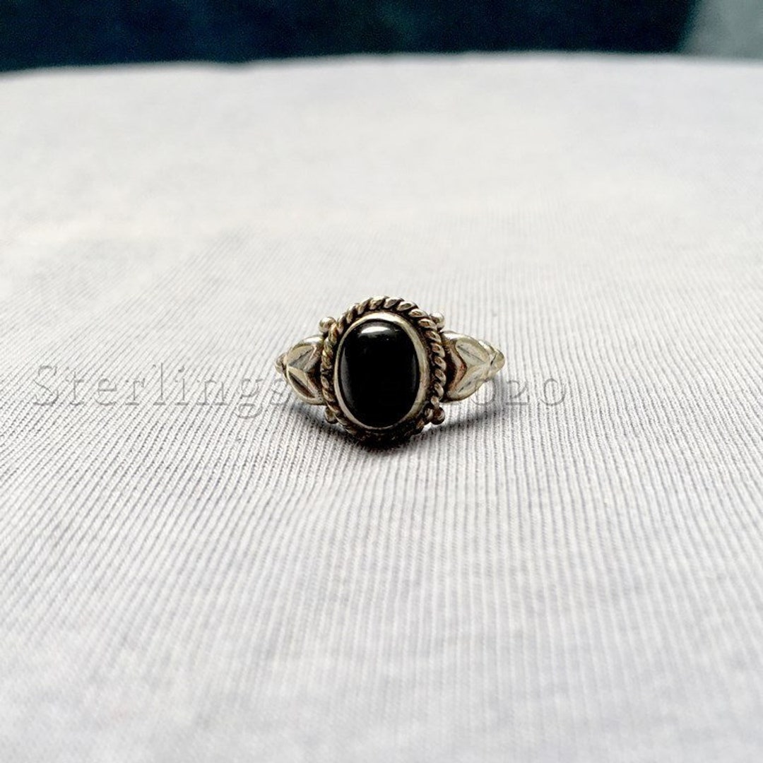 Oval Black Onyx Stone Ring, Genuine Onyx Gemstone, Minimalist Ring ...