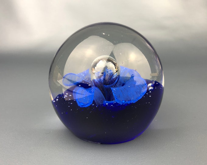 Vintage Handmade Glass Paperweight With Bubble Flower. 3” - Etsy