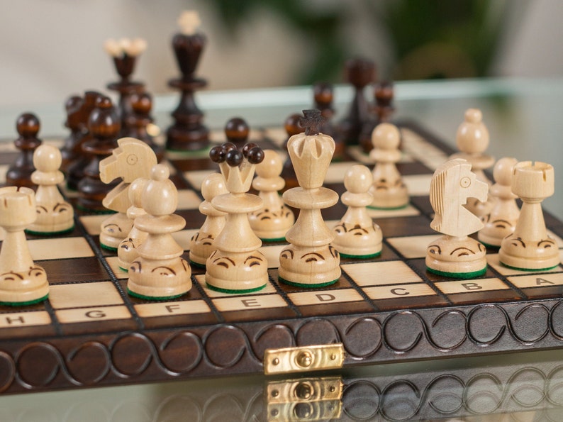 Beautiful PEARL Wooden Chess Set Chessboard Game Board Portable for ...