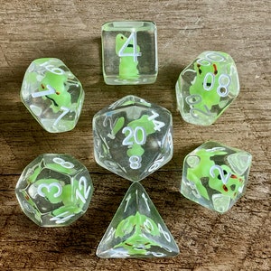 Green Frog Dnd Dice Set D20 TTRPG Polyhedral Dice Frog Inside Every Die ...