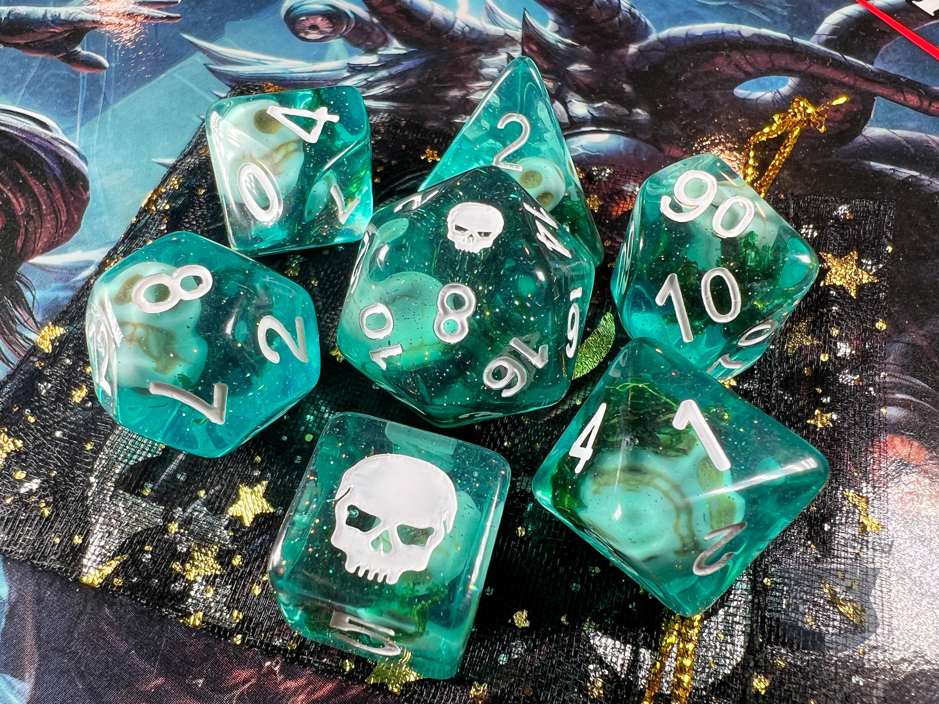 Sunken Skull Dnd Dice Set | Moss, Skulls, Engraving | Exclusive ...
