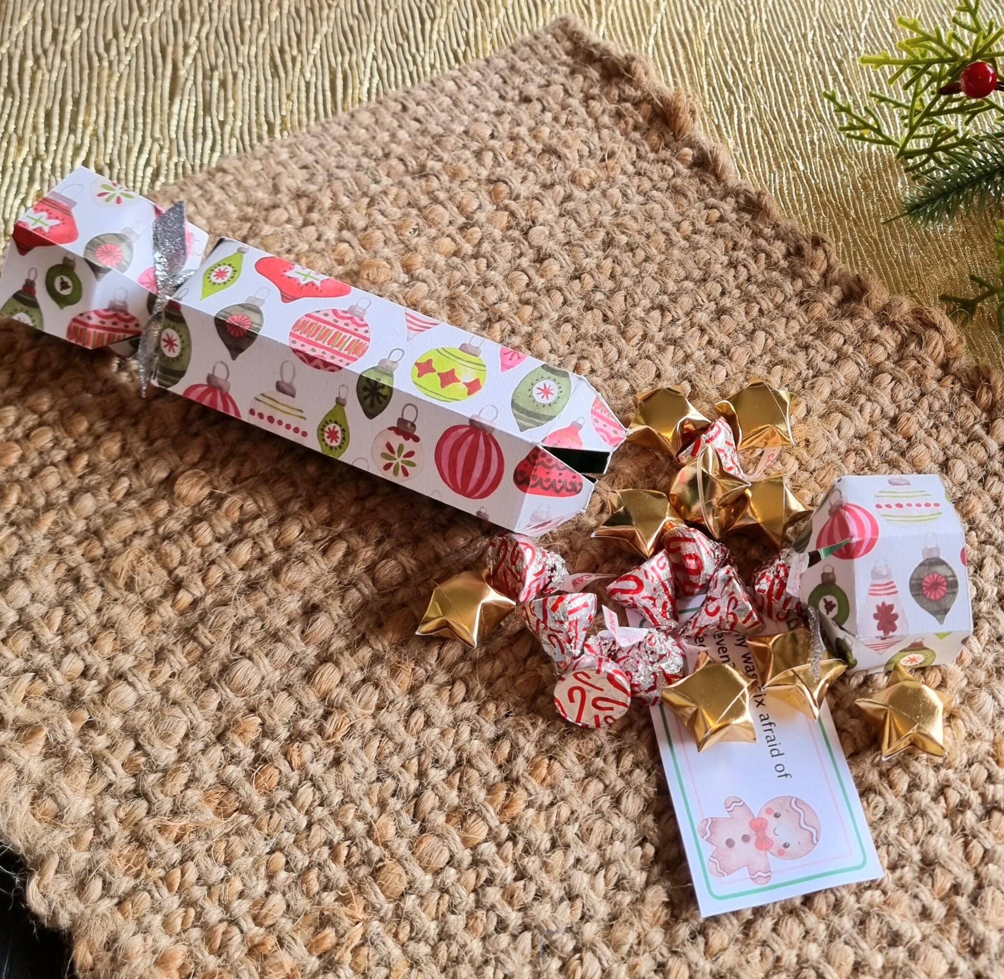 SVG Christmas Cracker DIY Cut File - Digital Download for Cricut and ...