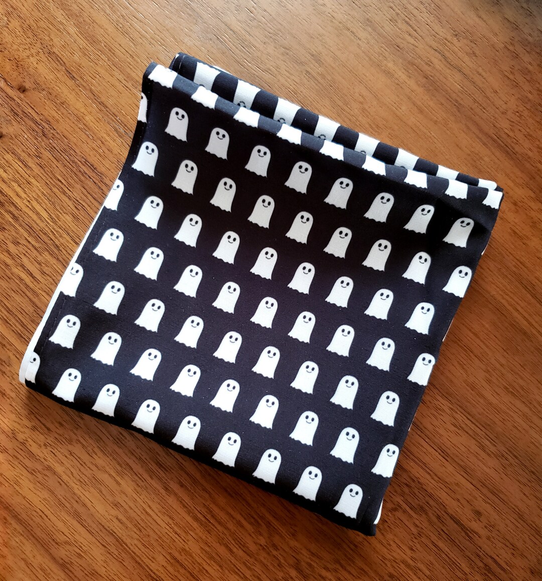 Happy Ghost Bandana Fun Ghost Design 24in X 24in Happy Ghost ...