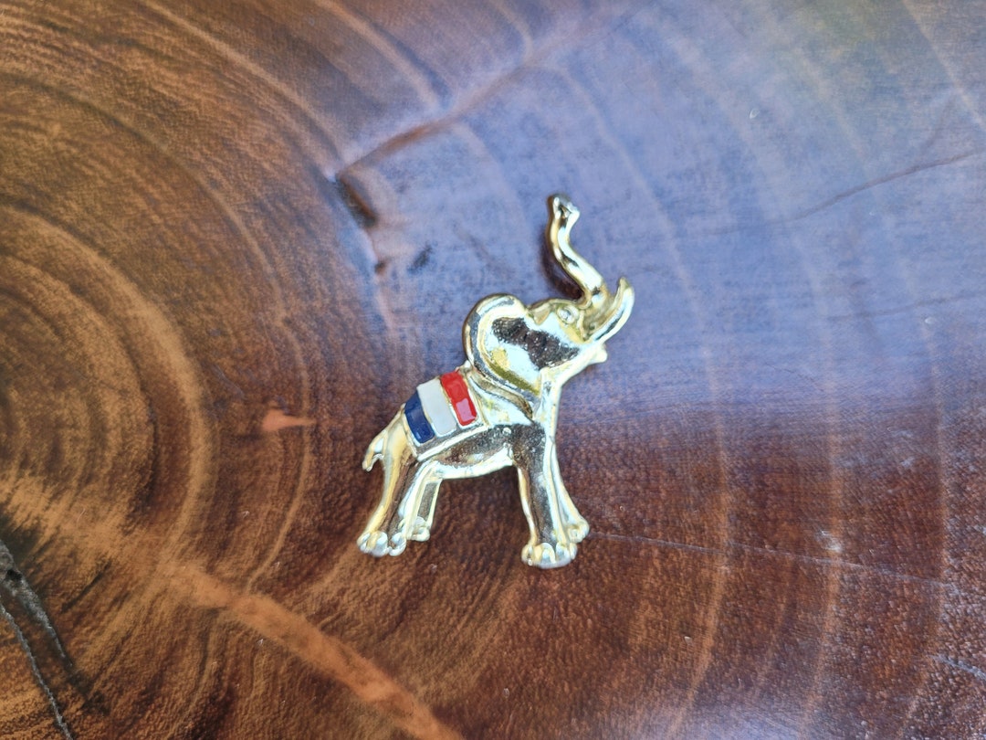 Vintage Patriotic Elephant Pin by Beatrix Jewlery - Etsy