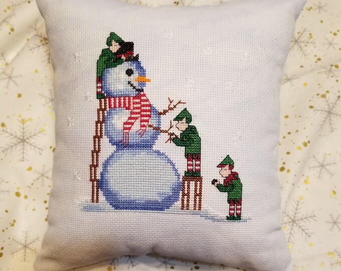 Frosty the Snowman Christmas Ornament Cross Stitch, Frosty Cross Stitch ...