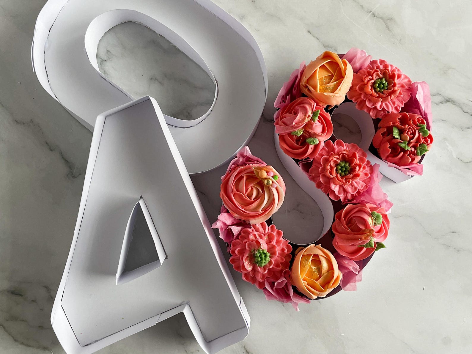 Cupcake Number Boxes DIY. Numbergram & Monogram Mini Cupcakes Box ...