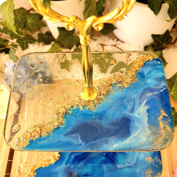 Resin Cake Stand - Etsy
