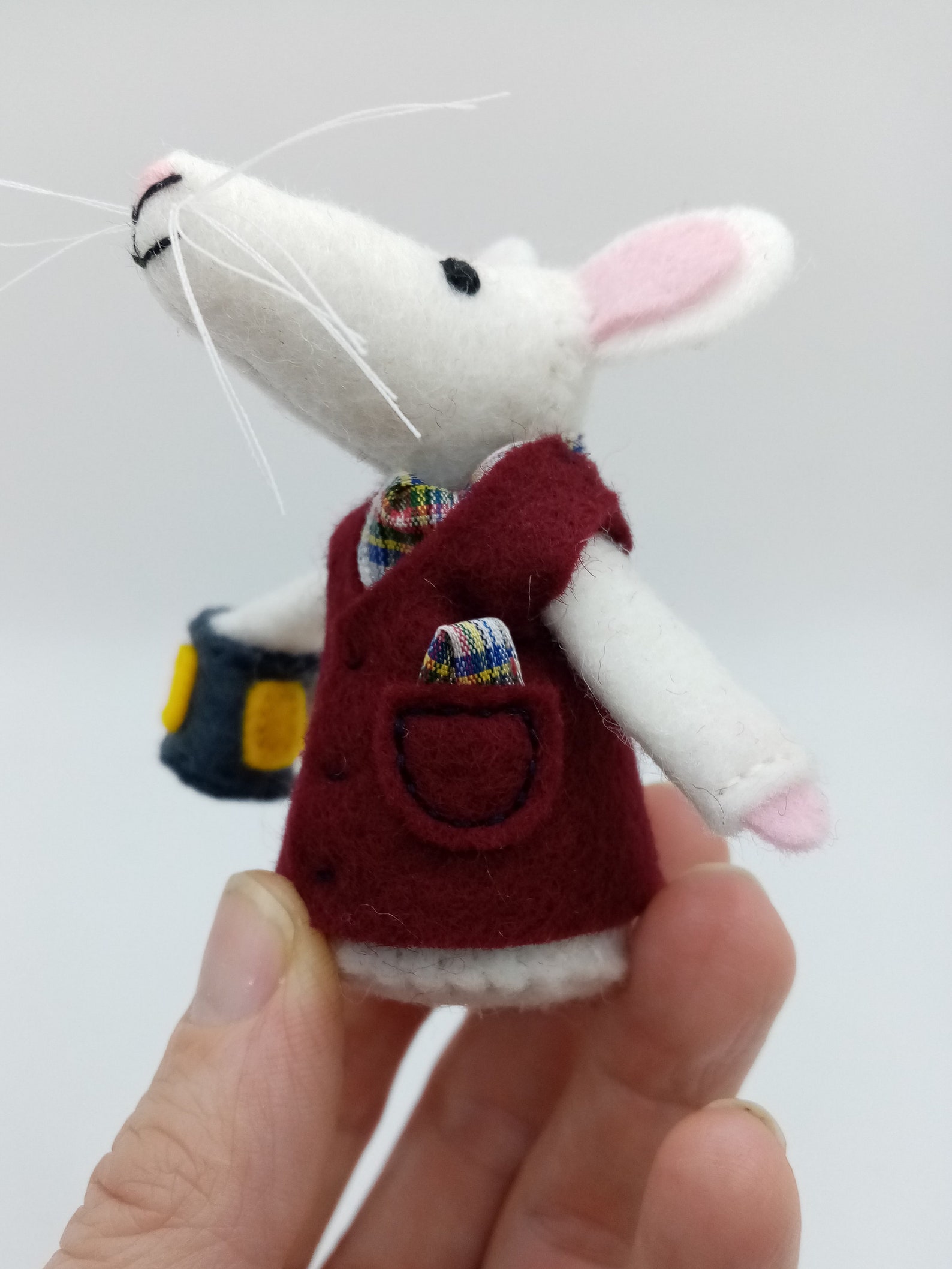 Tuppenny Mice Wool Felt Lantern Bearer Mouse a Sweet Gift - Etsy UK