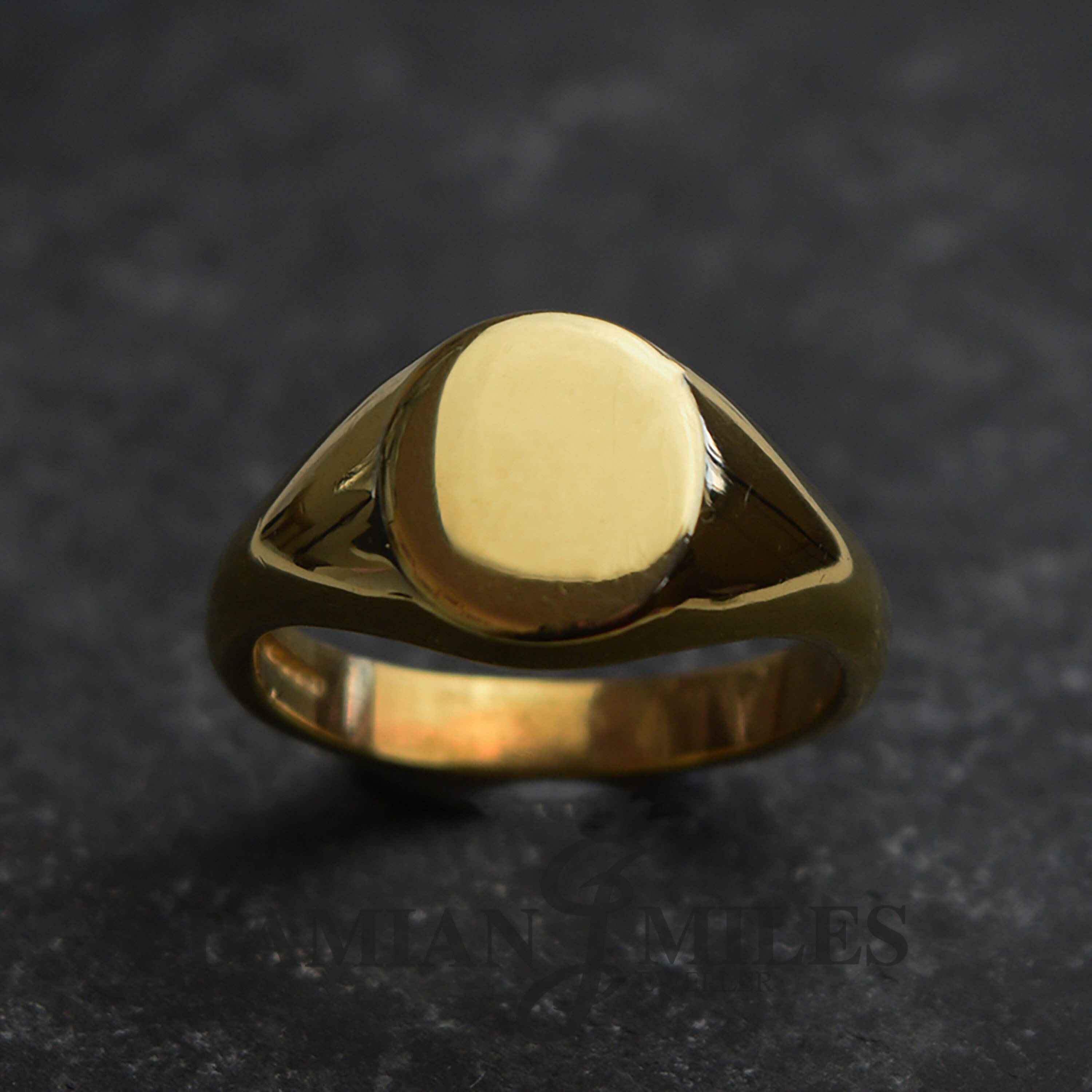 Lady's 18ct Gold Large Oval Signet Ring. - Etsy UK