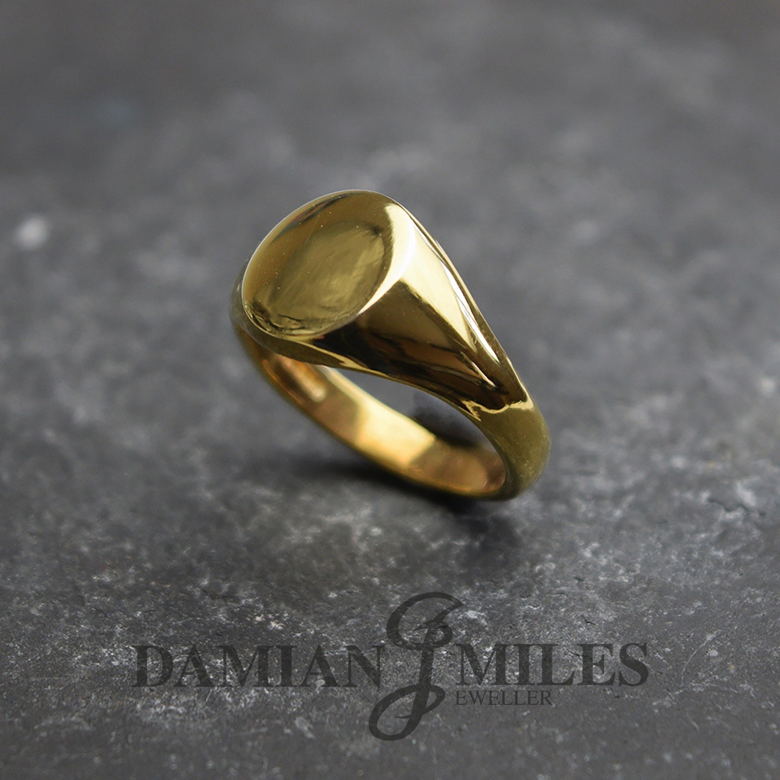 Lady's 18ct Gold Large Oval Signet Ring. - Etsy UK