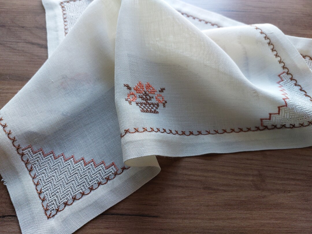 50s Hand Embroidered Scandinavian Table Mat , Vintage Cross Stitch ...