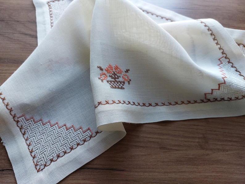 50s Hand Embroidered Scandinavian Table Mat Vintage Cross - Etsy