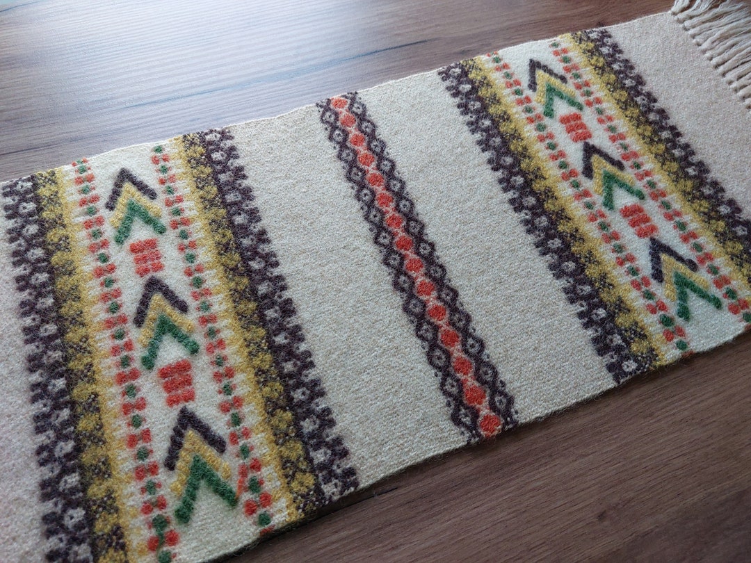 Vintage Handwoven Wool Table Topper, Short Wool Table Runner, Table ...