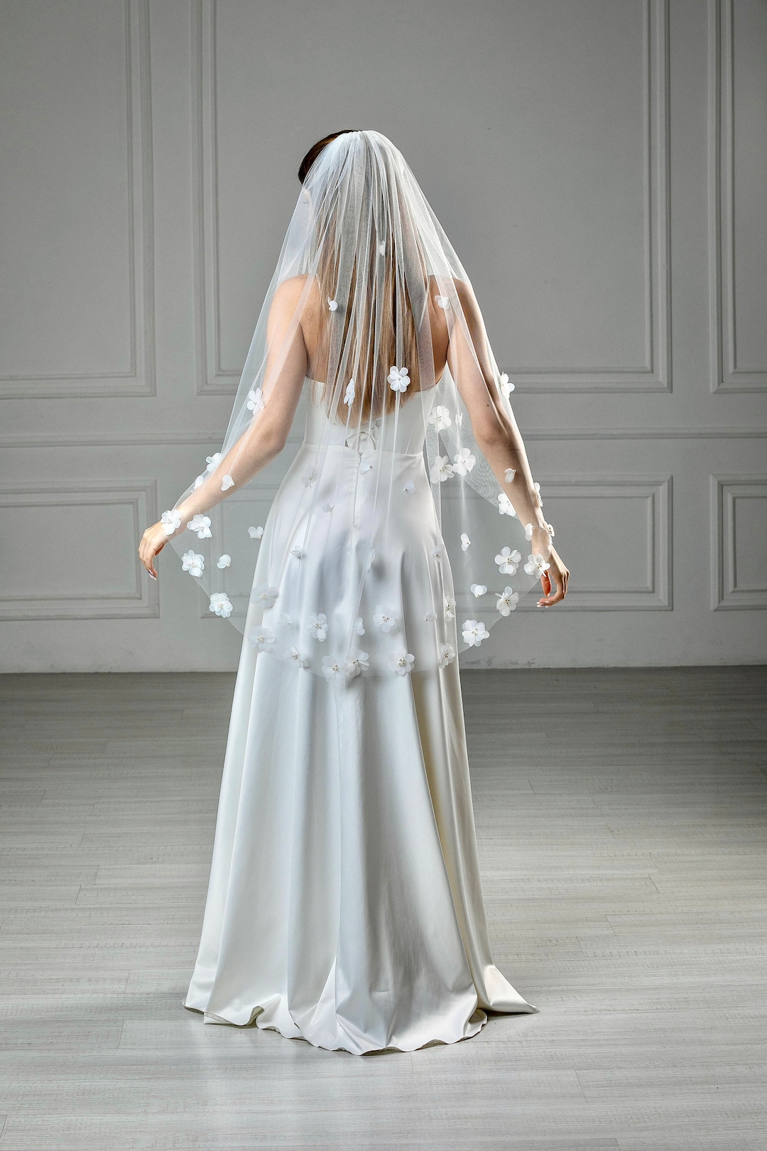 Bridal Veil With Flower Buds, Veil With Flowers and Pearls, Flowered ...