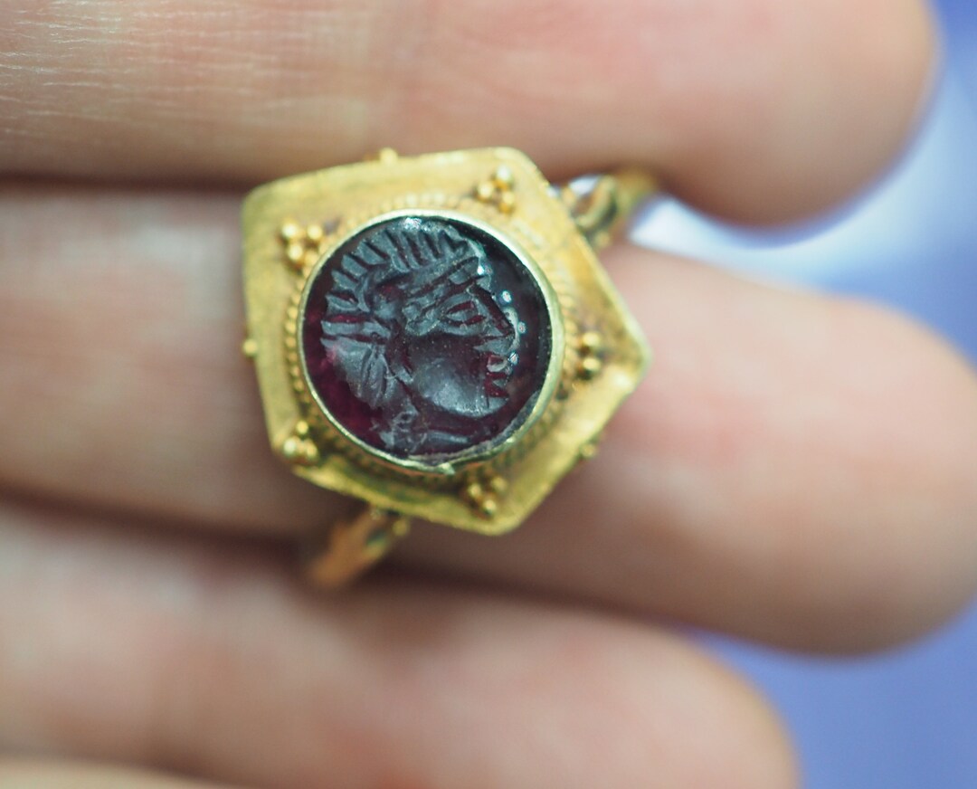 Ancient Garnet Intagliol King Face Armour Signet Solid Genuine - Etsy