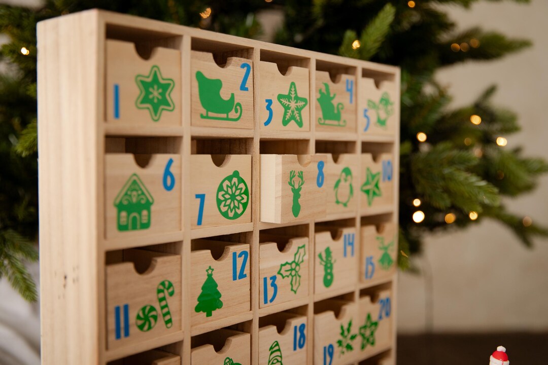 Large Family Wooden Advent Calendar - Etsy
