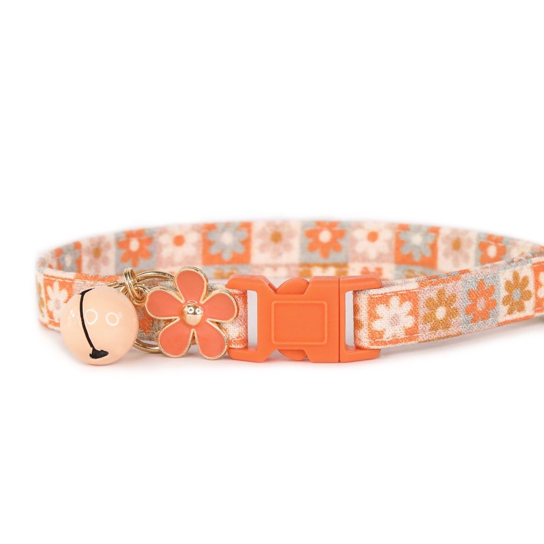 Daisy Checkered Cat Collar With Bell and Charm, Y2k Breakaway Cat ...