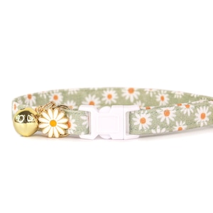 Sage Green Daisy Cat Collar, Floral Breakaway Cat Collar With Bell and ...