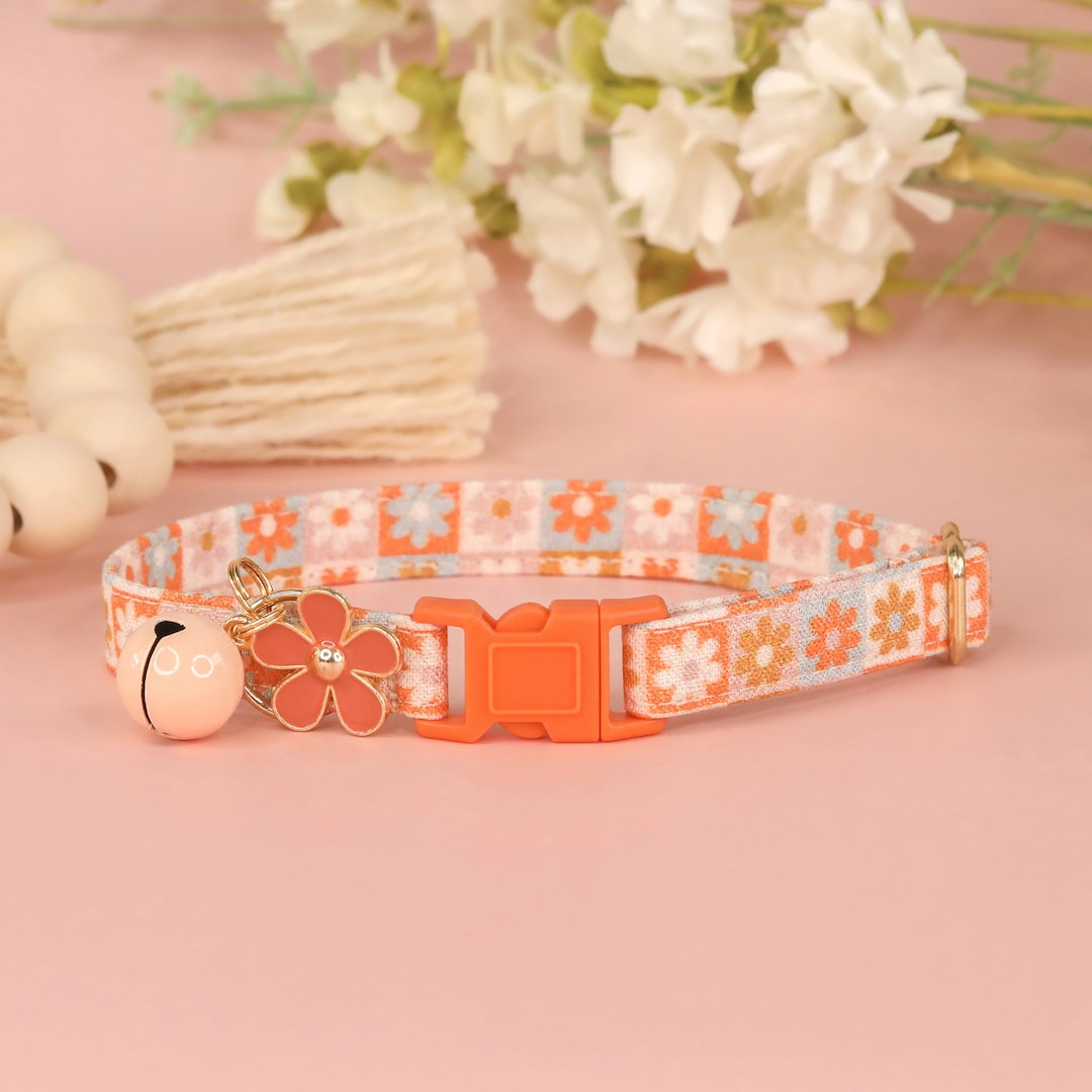 Daisy Checkered Cat Collar With Bell and Charm, Y2k Breakaway Cat ...