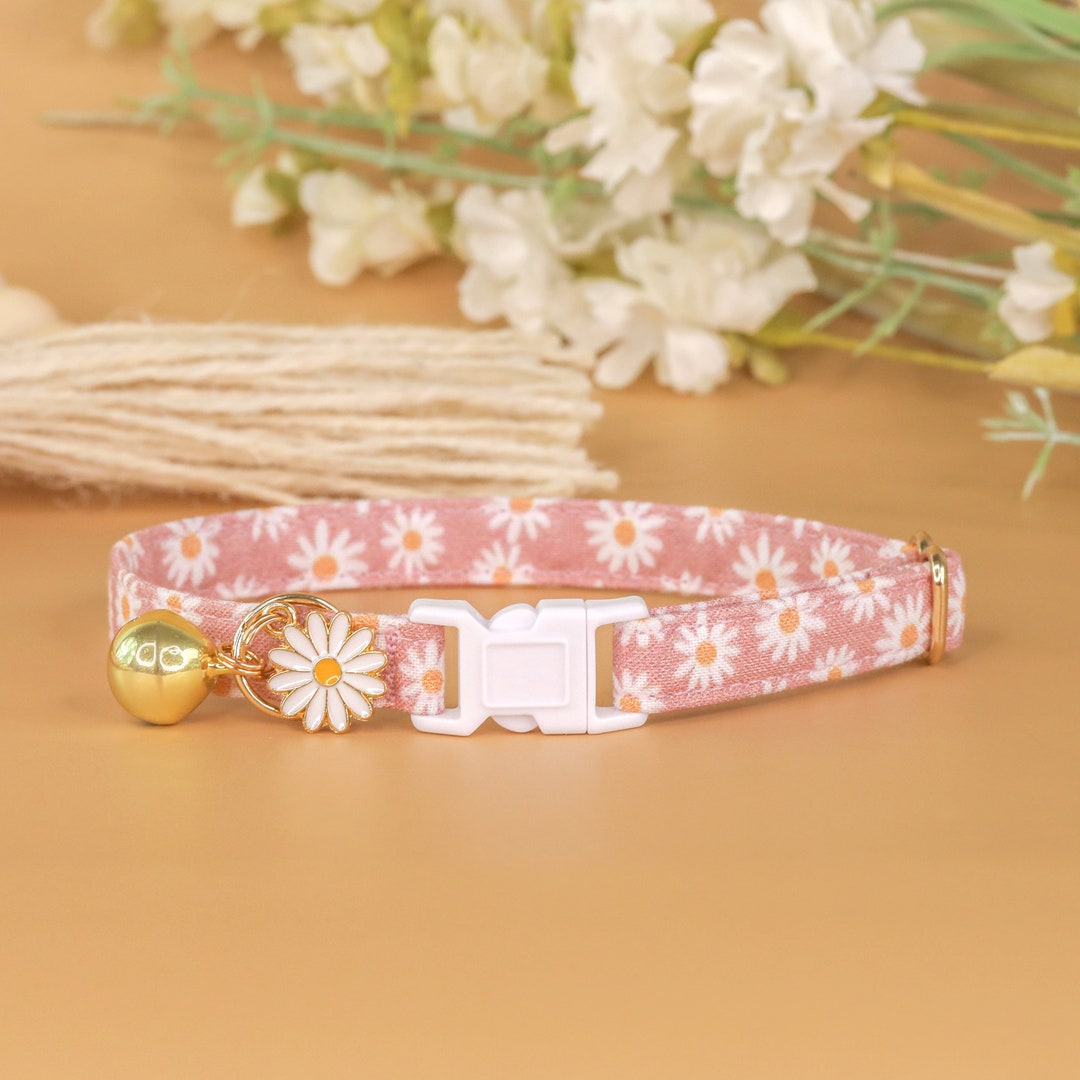 Pink Daisy Cat Collar With Bell and Charm, Floral Breakaway Cat Collar ...