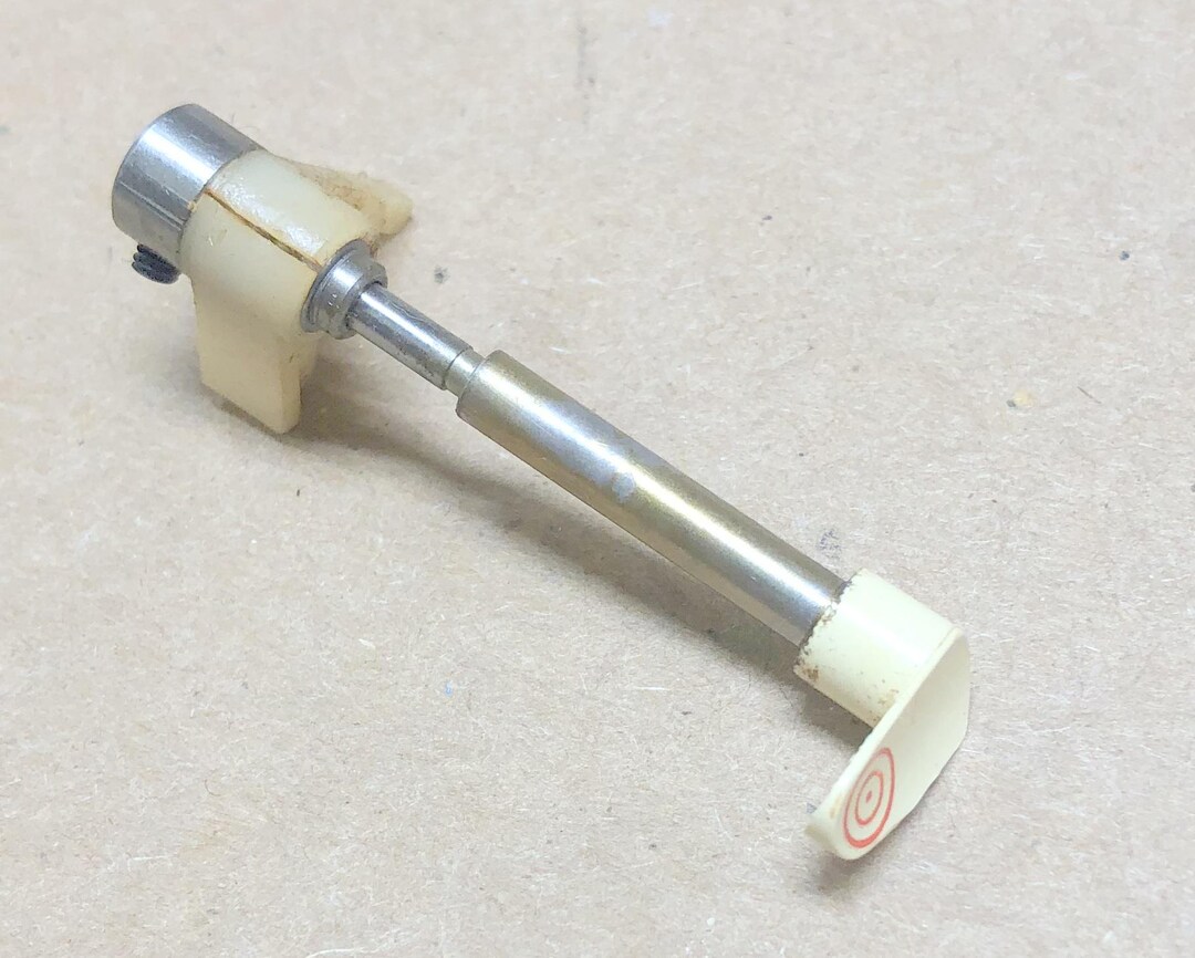 SINGER Genuine Original Touch & Sew Bobbin Winding Stem and Actuating Cam 163788 / 163786-656 ...