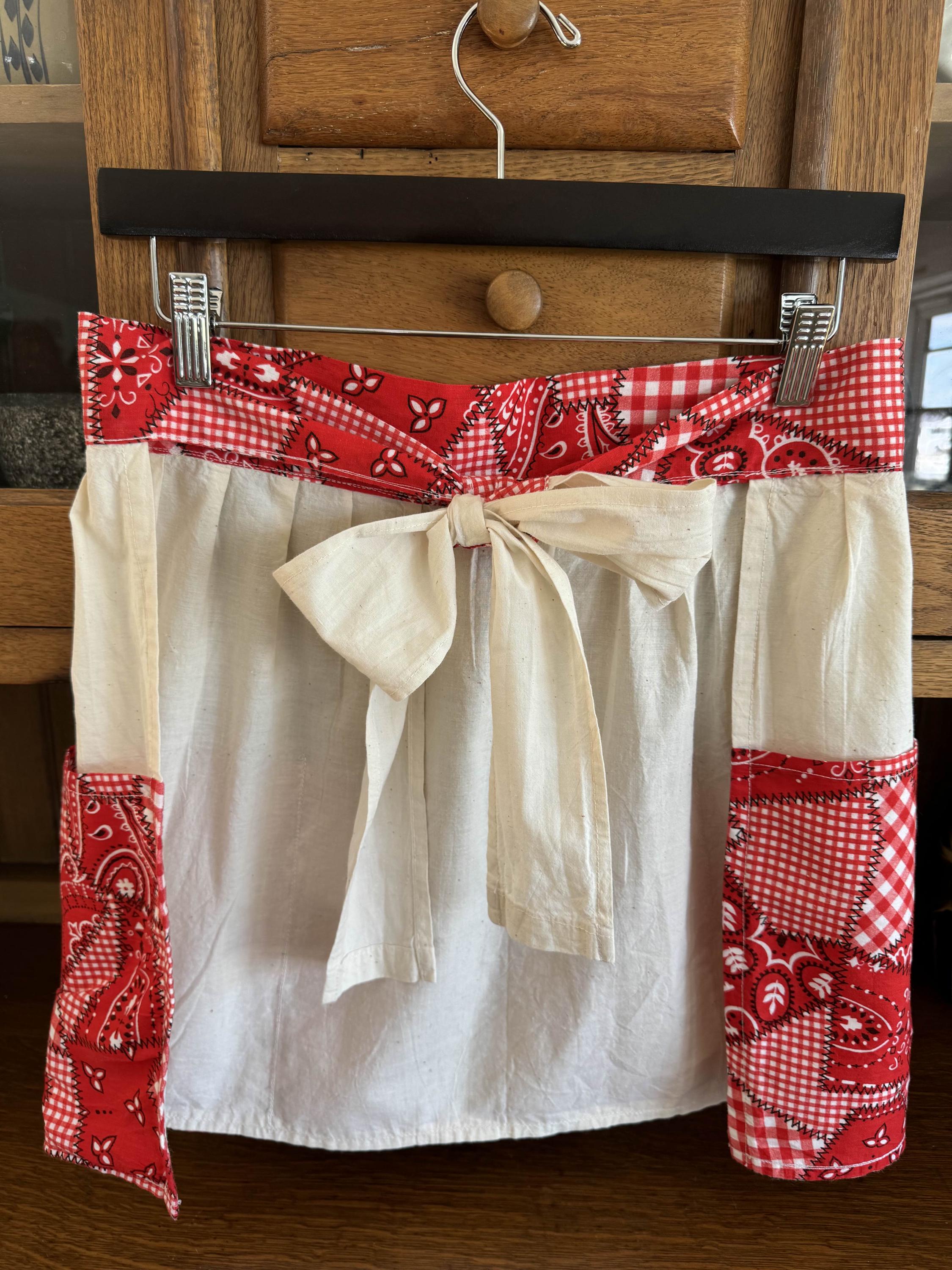 Vintage Patchwork Print, Country Style Apron - Etsy