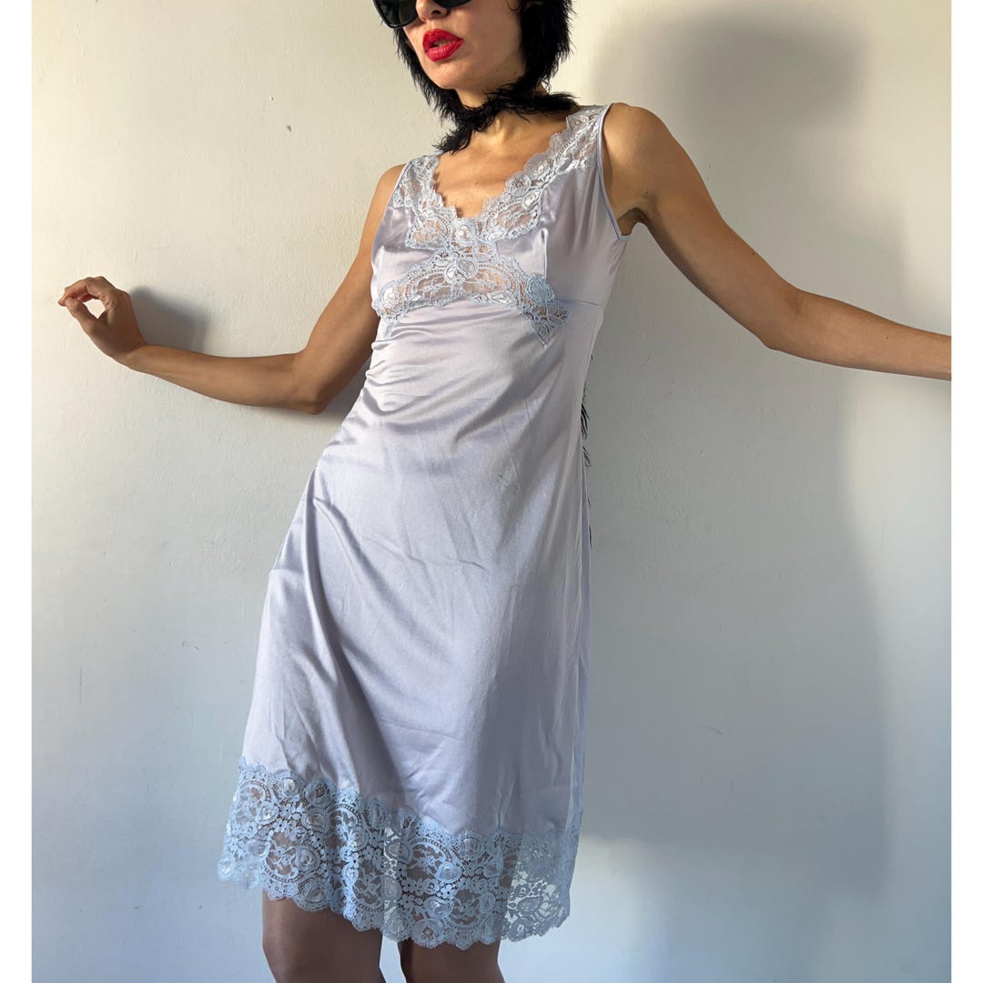Vintage Lace Lilac Nightgown, 80s Lavender Short Nightdress Negligee ...