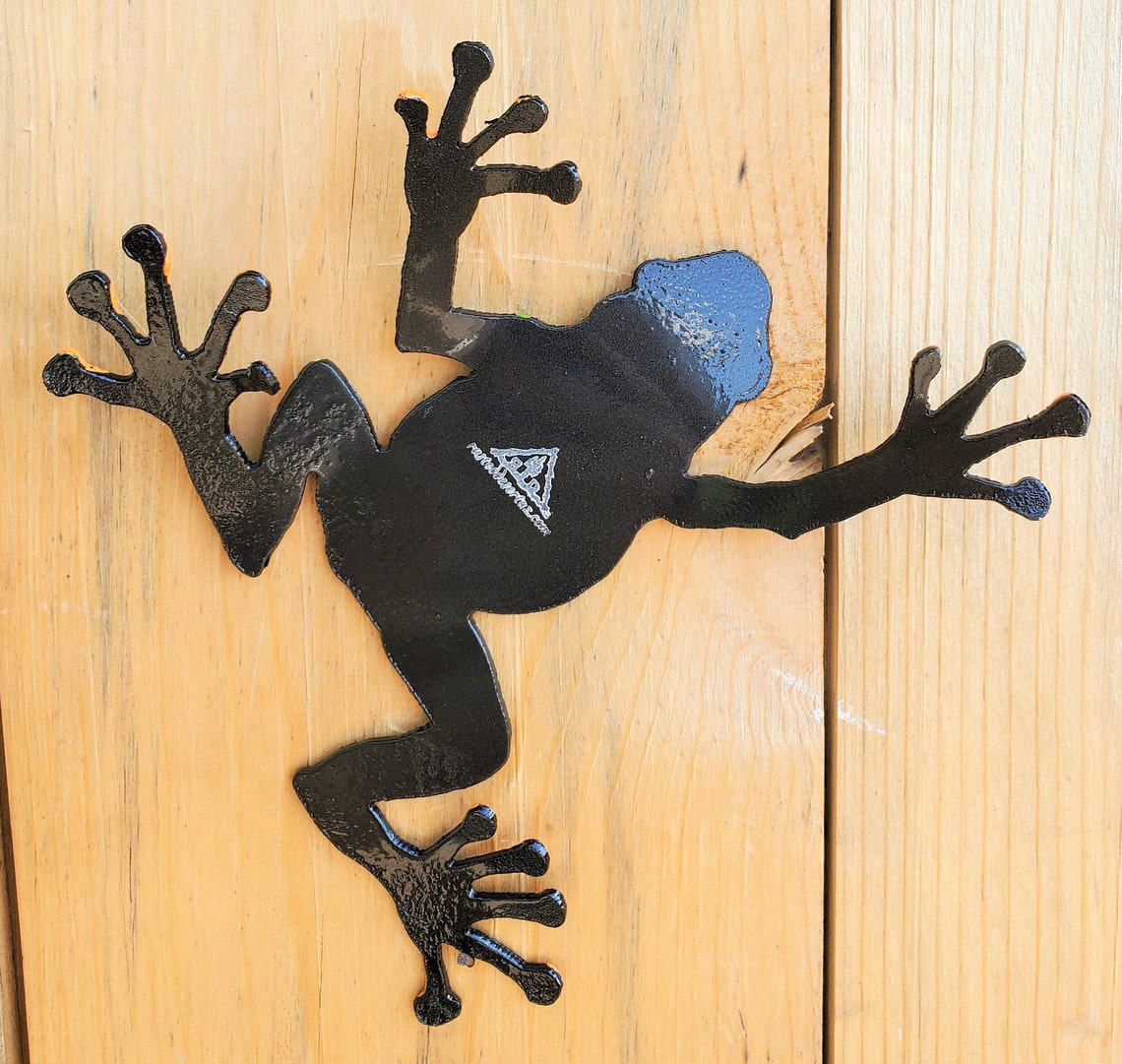 Hand Painted Iron Frog | Metal Yard and Garden Art ~ Wall Mounted ...