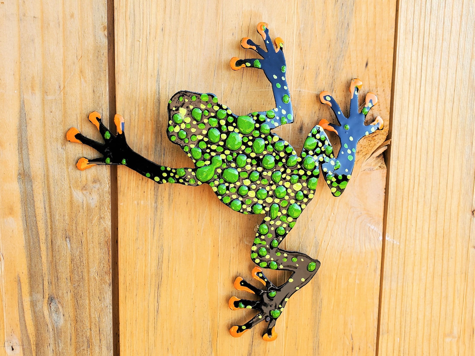 Hand Painted Iron Frog | Metal Yard and Garden Art ~ Wall Mounted ...