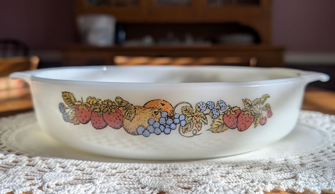 Vintage Anchor Hocking Fire King "fruit" Pattern 9-in. Baking Dish ...