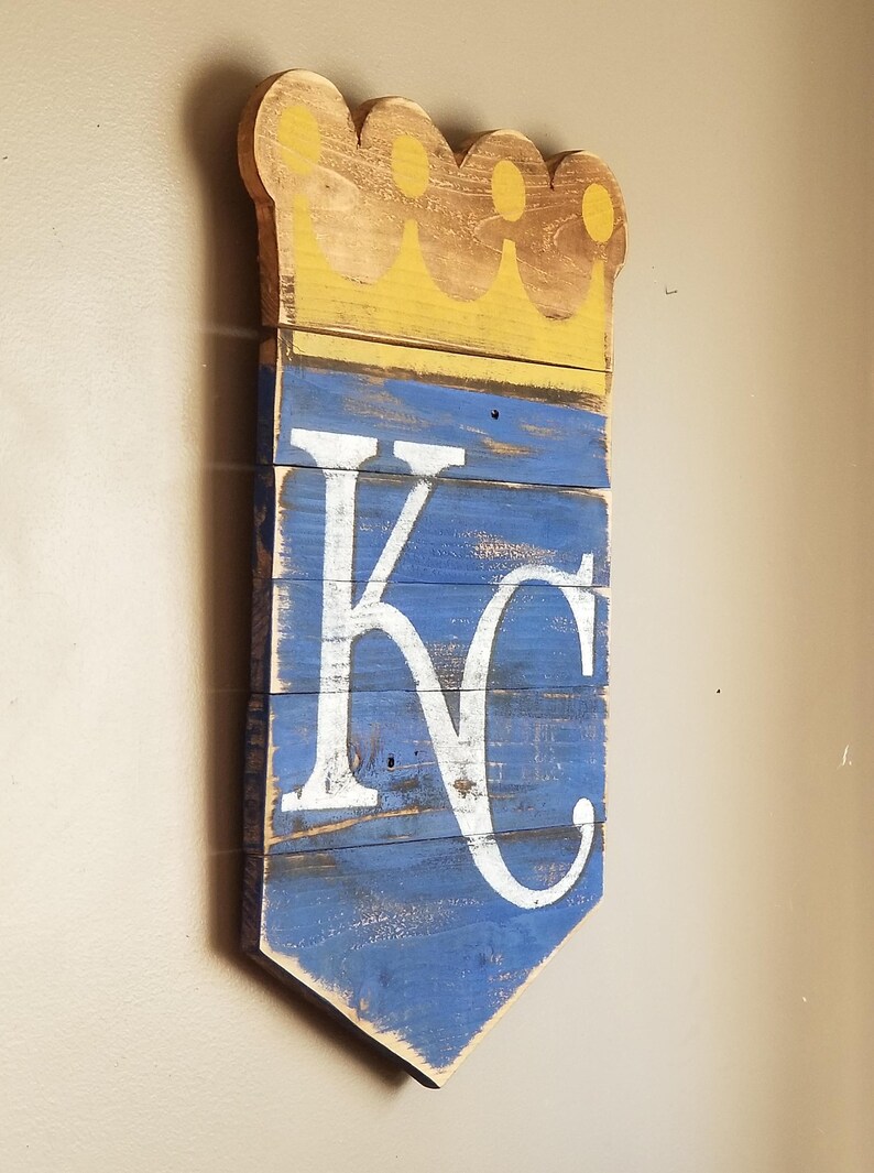 Kansas City Royals Crown Reclaimed Wood Sign - Etsy