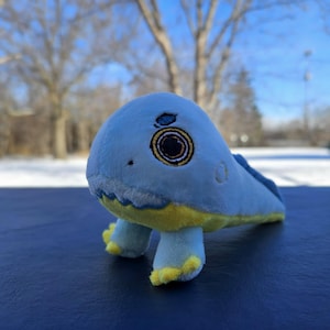 The Dragon Prince Inspired Glow Toad Baitlings Plush Hat Sneezles ...
