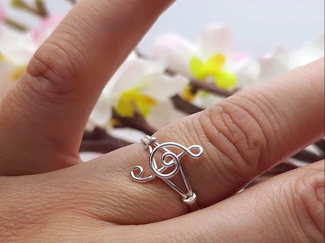 Treble Clef Ring for Women in Sterling Silver, Stackable Music Note ...