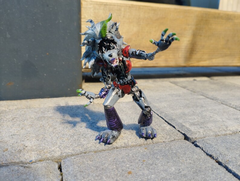 Broken Roxanne Wolf - Etsy