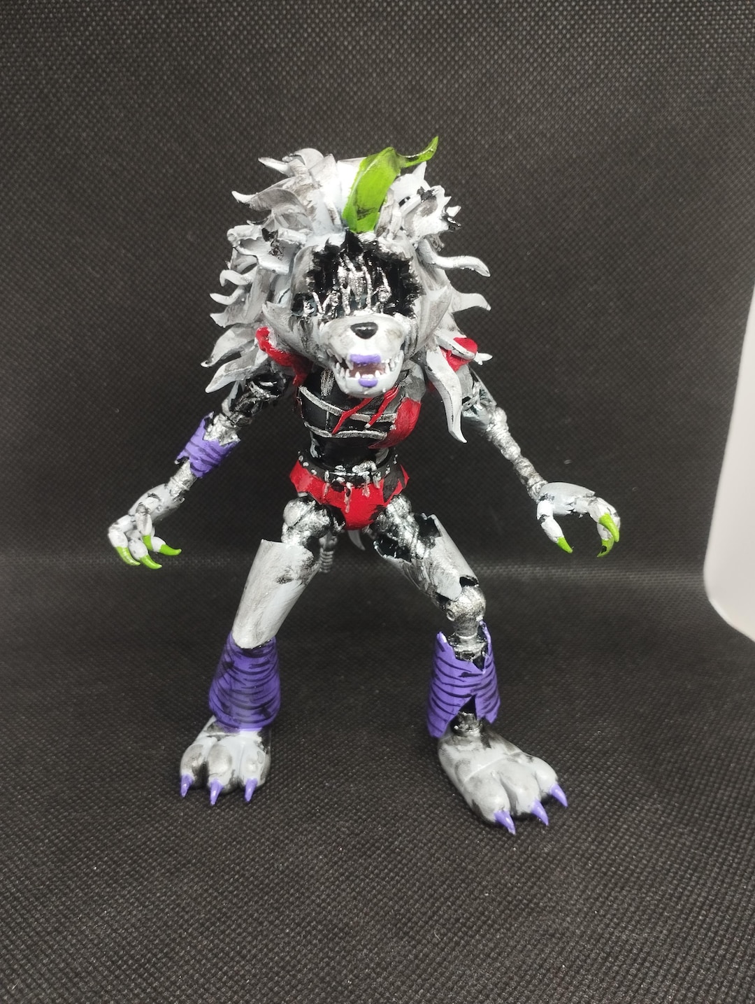 Broken Roxanne Wolf - Etsy