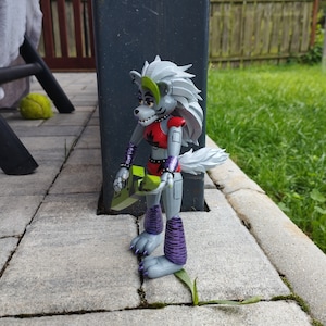 Big Roxanne Wolf Model - Etsy