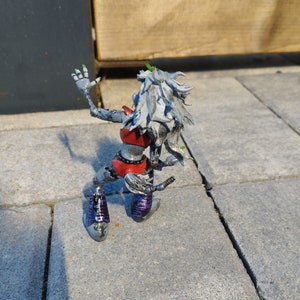 Broken Roxanne Wolf - Etsy